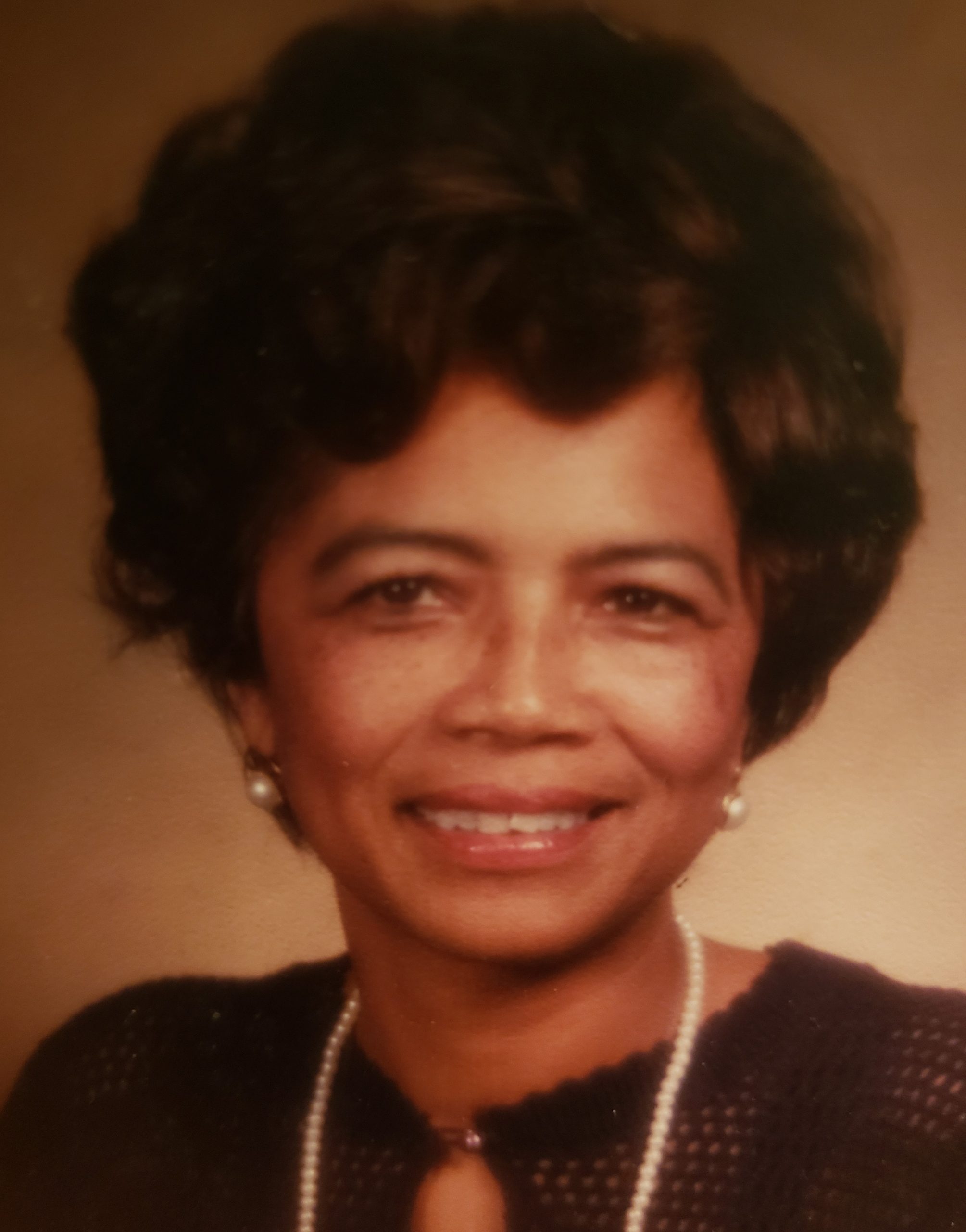 Patricia Holmes's Instagram, Twitter & Facebook on IDCrawl